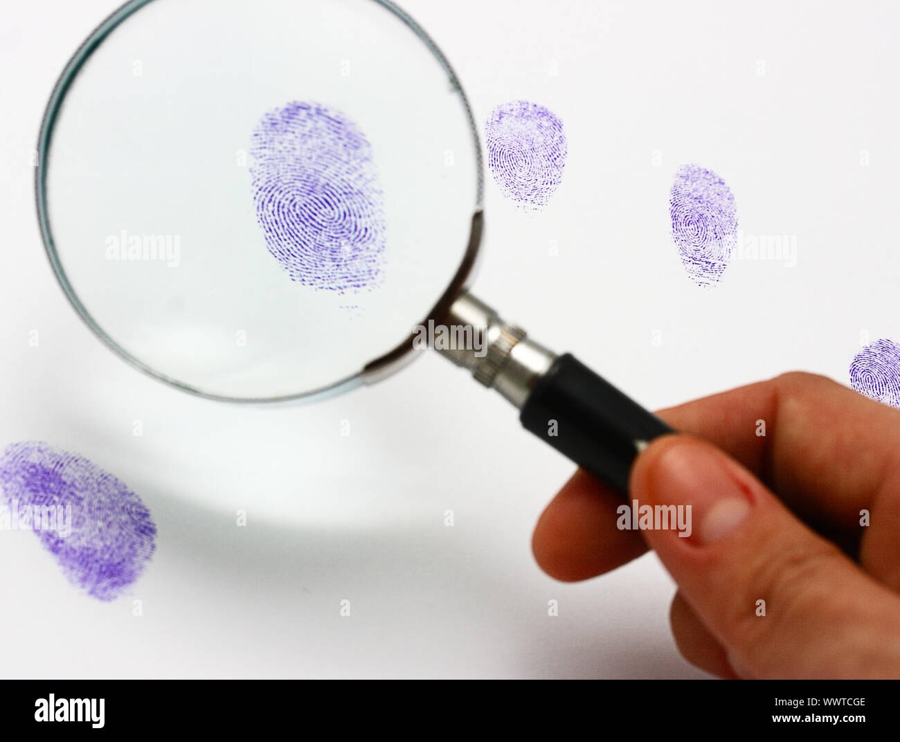 Fingerprint magnifier glass hi-res stock photography and images - Alamy