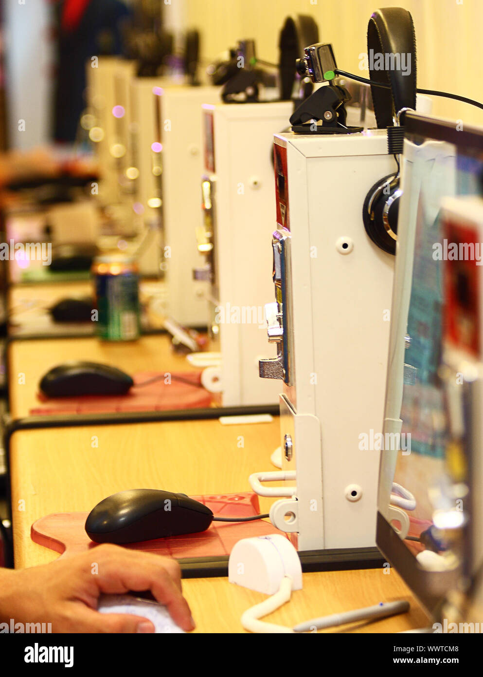 Workplace room computers in row hi-res stock photography and images - Alamy