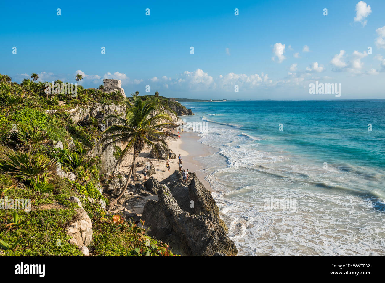 White sand beach and ruins of Tulum, Yuacatan, Mexico Stock Photo - Alamy
