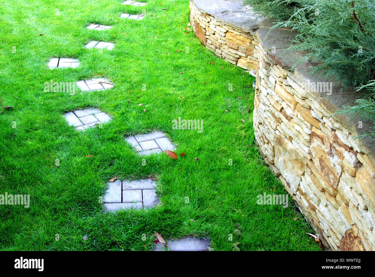 Hoggin path hi-res stock photography and images - Alamy