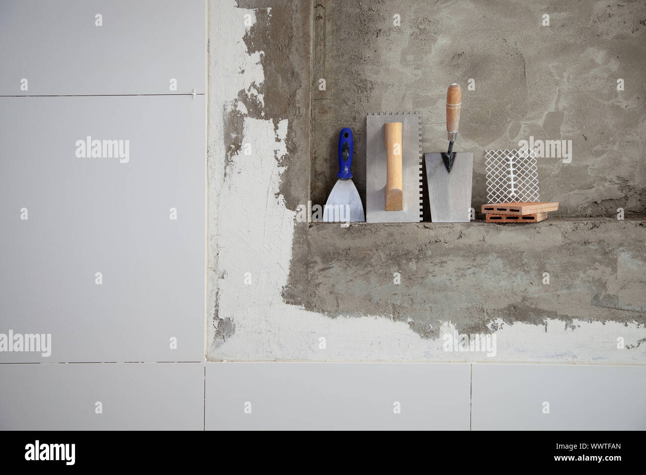 construction stainless steel trowel tools and spatula on cement mortar ...