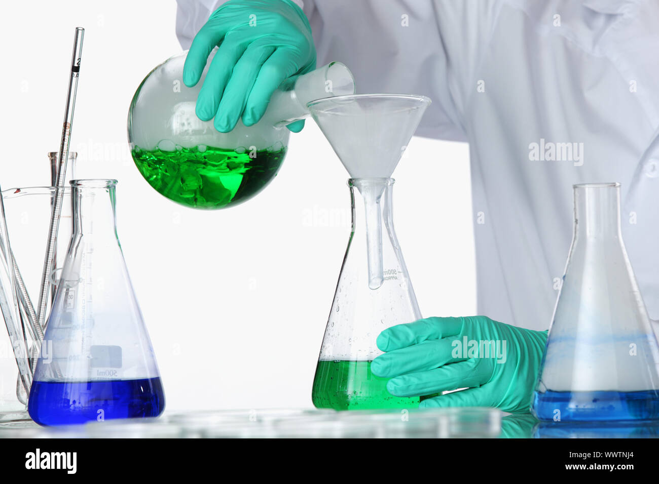 chemical experiment macro close up Stock Photo - Alamy