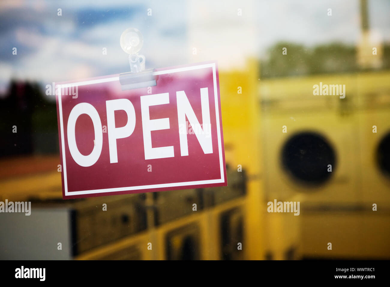 Open signage hi-res stock photography and images - Alamy