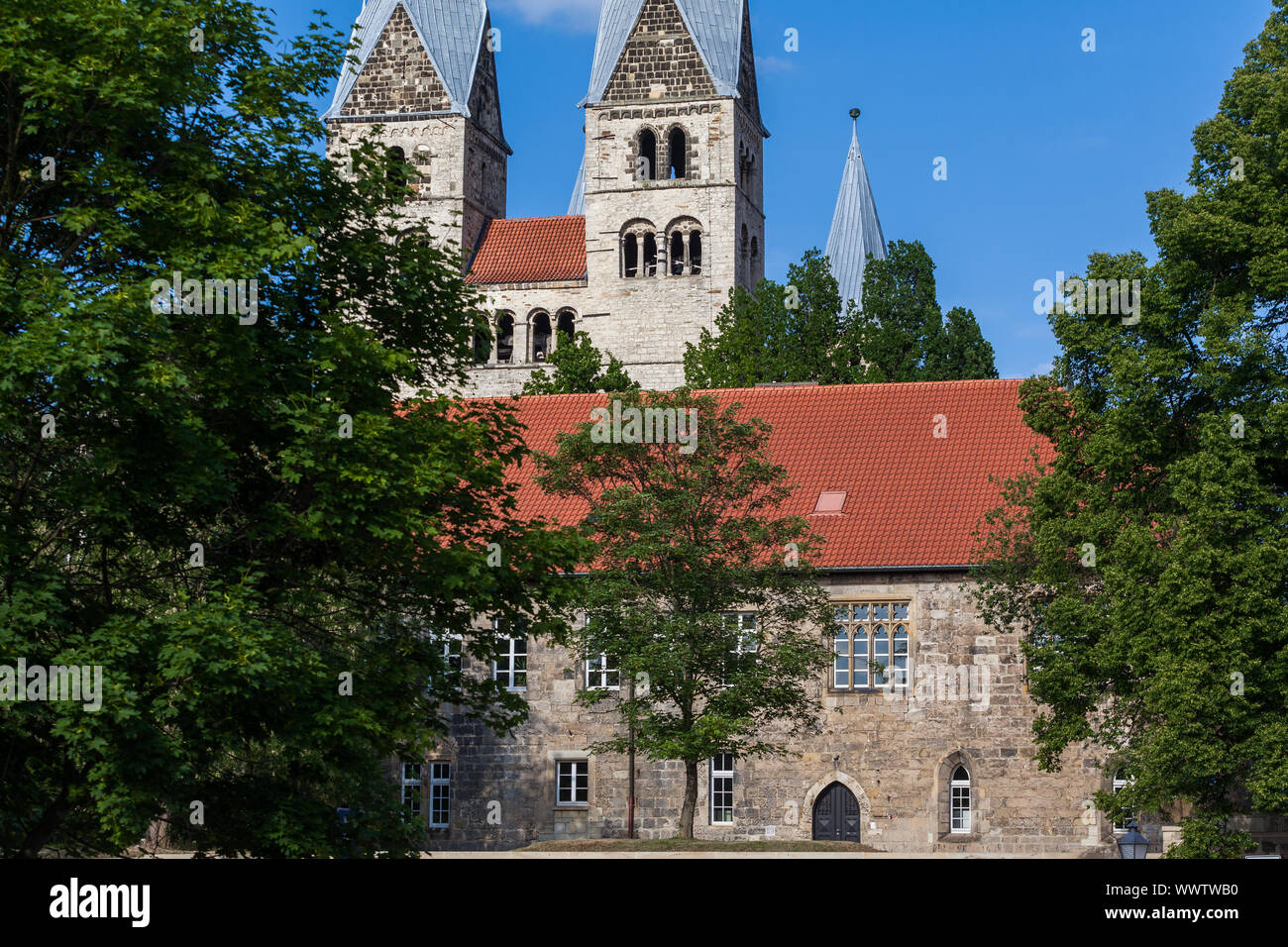 Cathedral halberstadt hi-res stock photography and images - Alamy