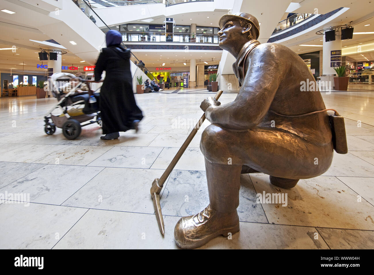 shopping center Limbecker Platz, Essen, Ruhr Area, North Rhine ...