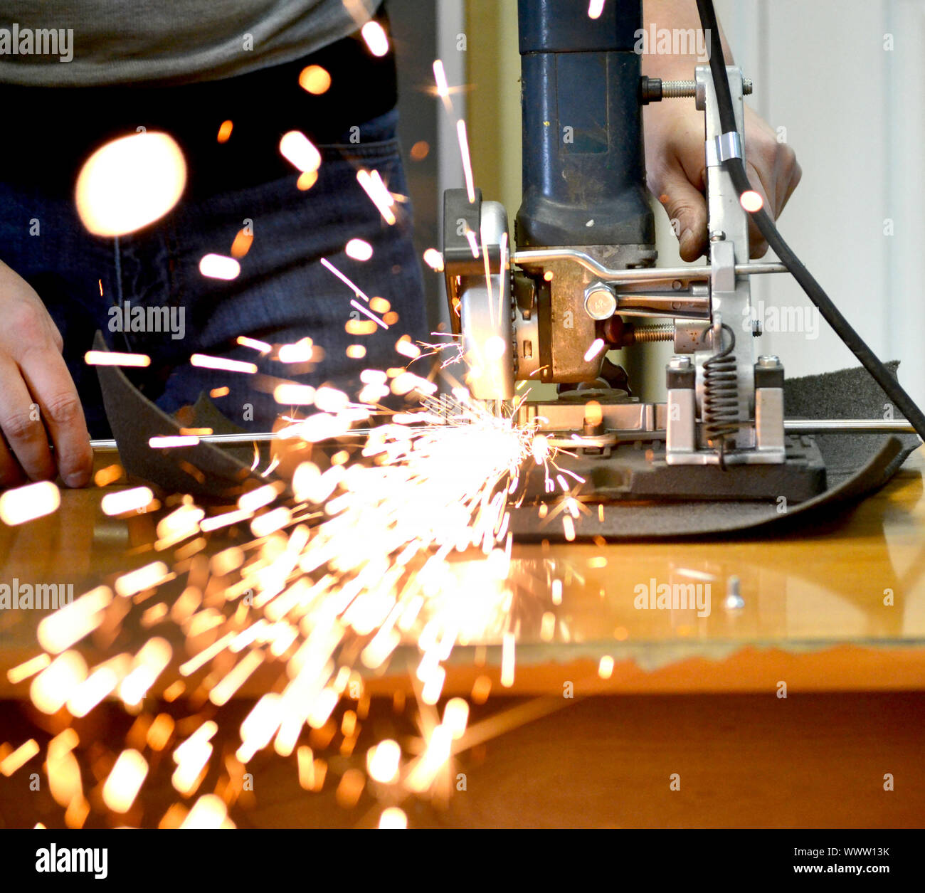Welding and cutting hi-res stock photography and images - Alamy
