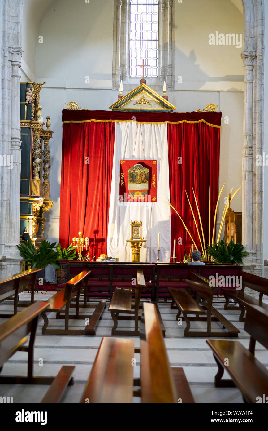 Holy Week in Spain, images of virgins and representations of Christ ...