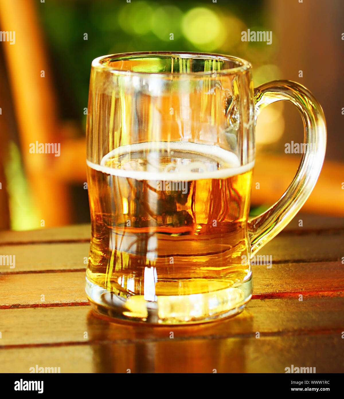 Beer drink refresh alcohol hi-res stock photography and images - Alamy