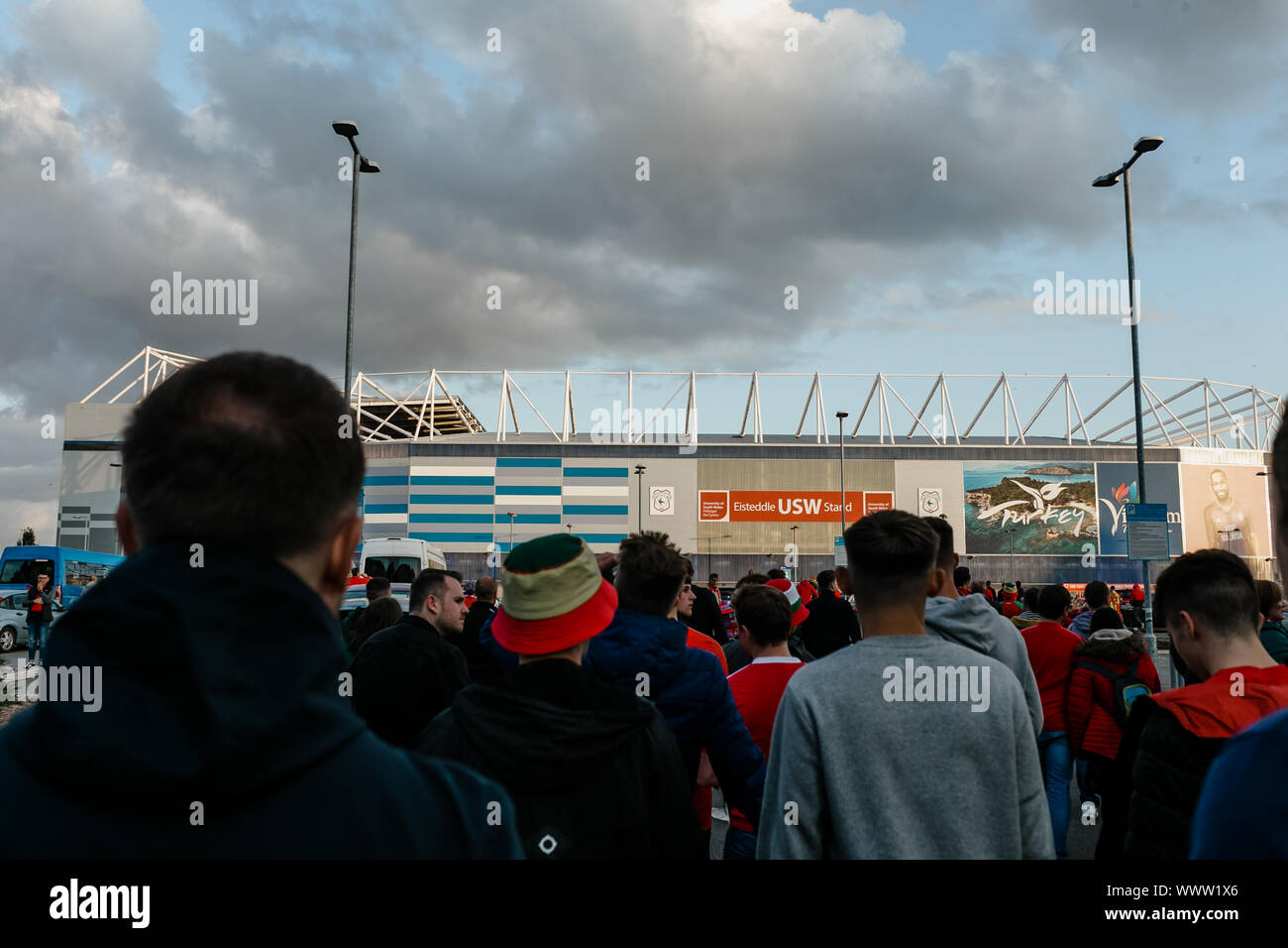 Welsh Football Fan Culture - The Red Wall - Wales vs Azerbaijan, Friday ...