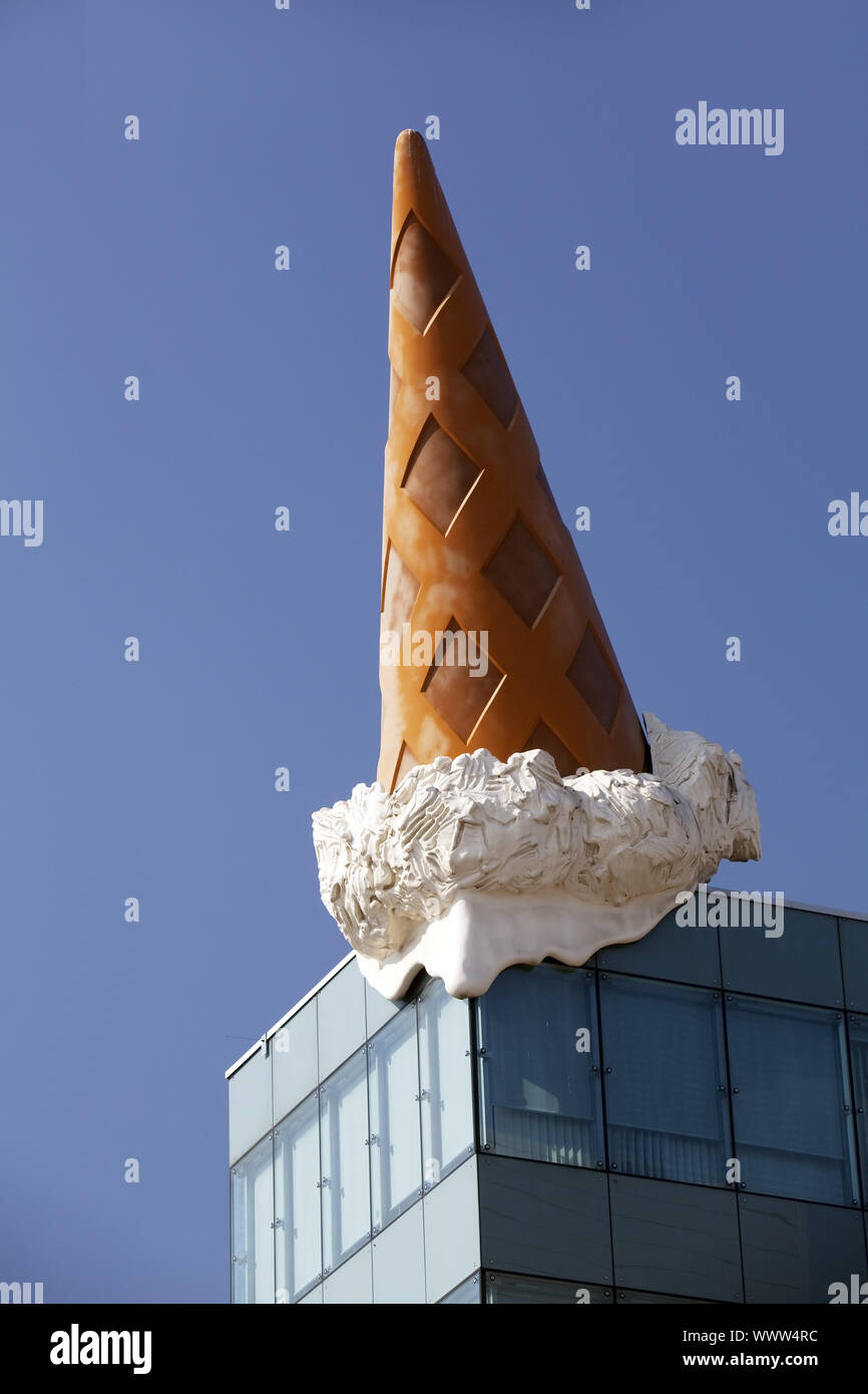 Claes oldenburg ice cream hi-res stock photography and images - Alamy