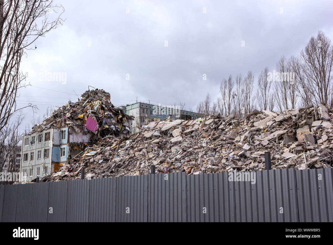 Disassemble hi-res stock photography and images - Alamy