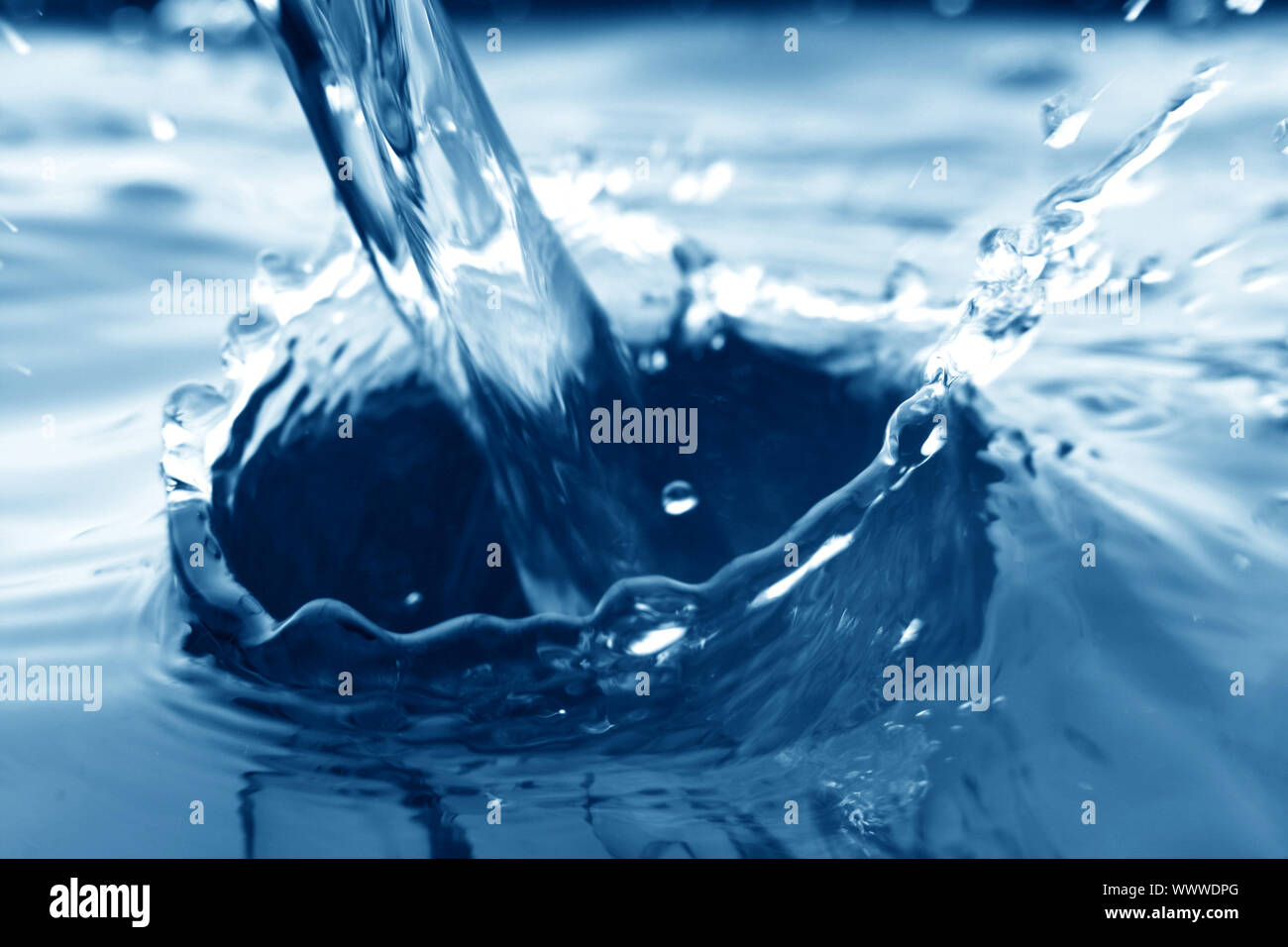 water wet speed splash macro close up Stock Photo - Alamy