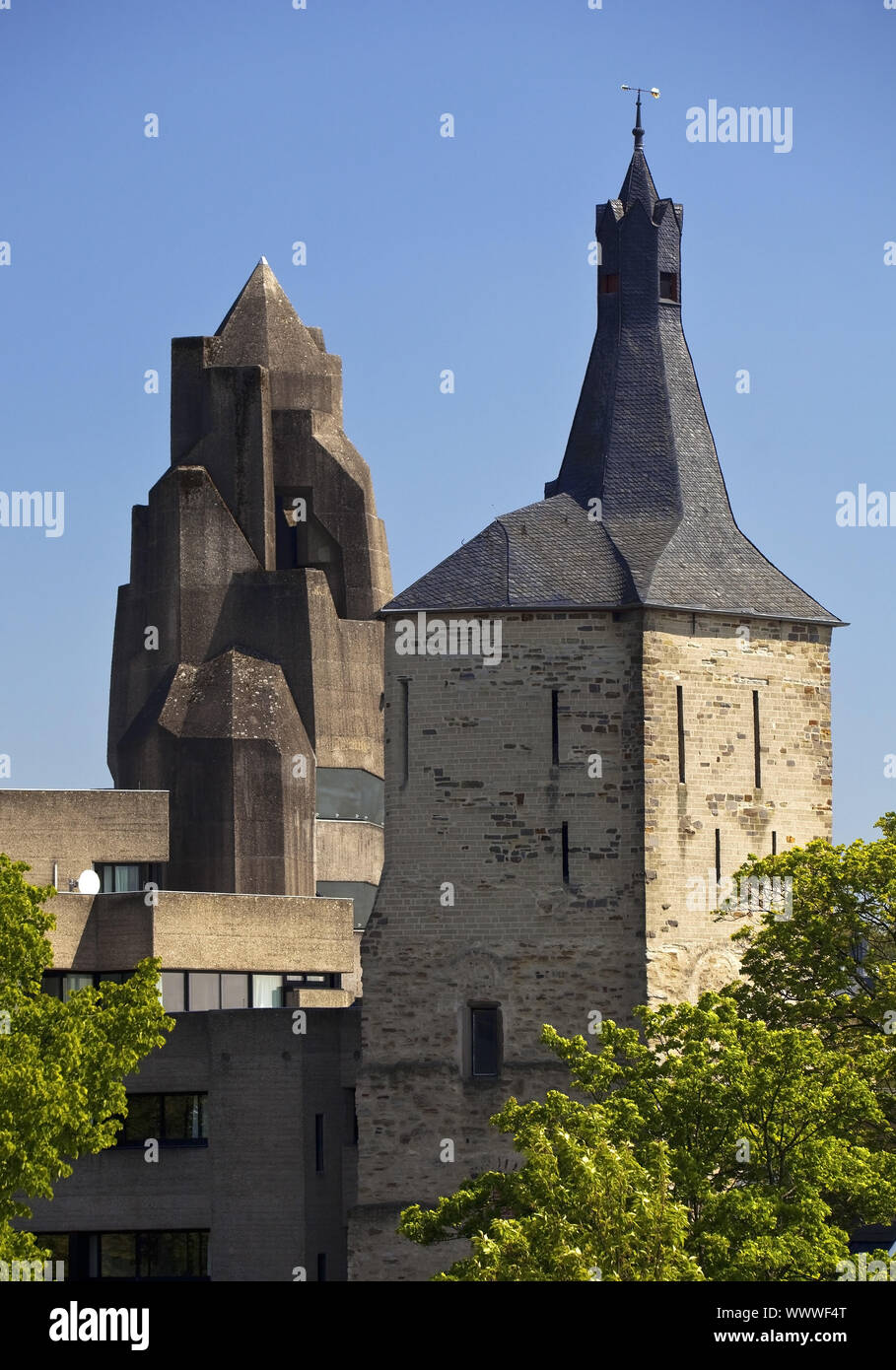 Castle bensberg hi-res stock photography and images - Alamy