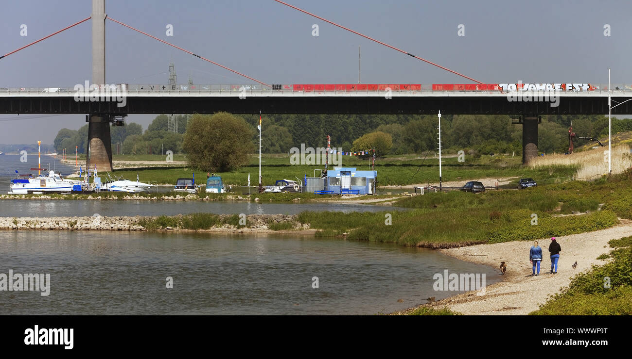Brigde over river hi-res stock photography and images - Alamy