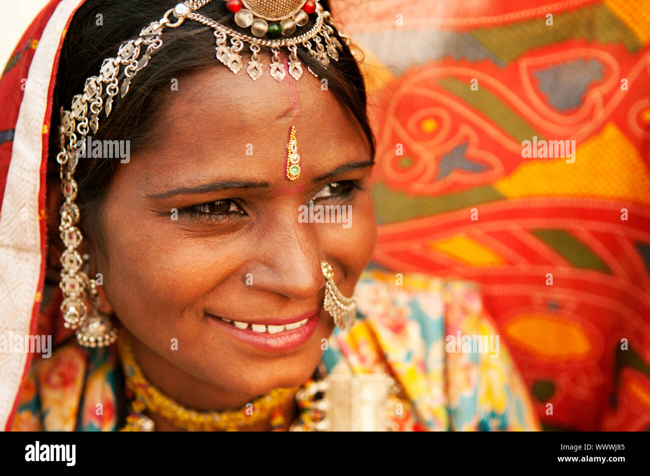Portrait of a smiling India Rajasthani woman Stock Photo - Alamy