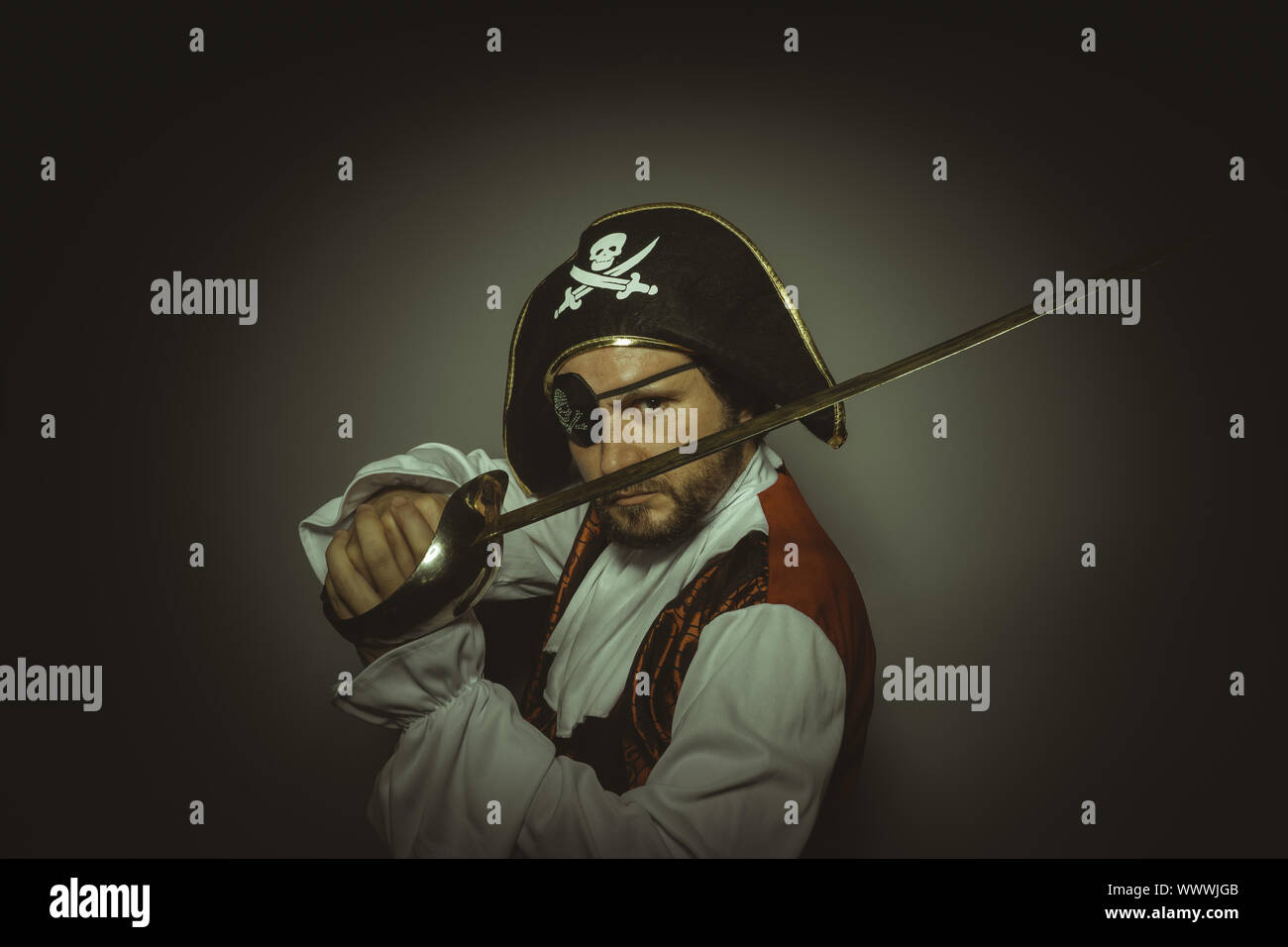 Pirate skull beard eye patch hi-res stock photography and images - Alamy