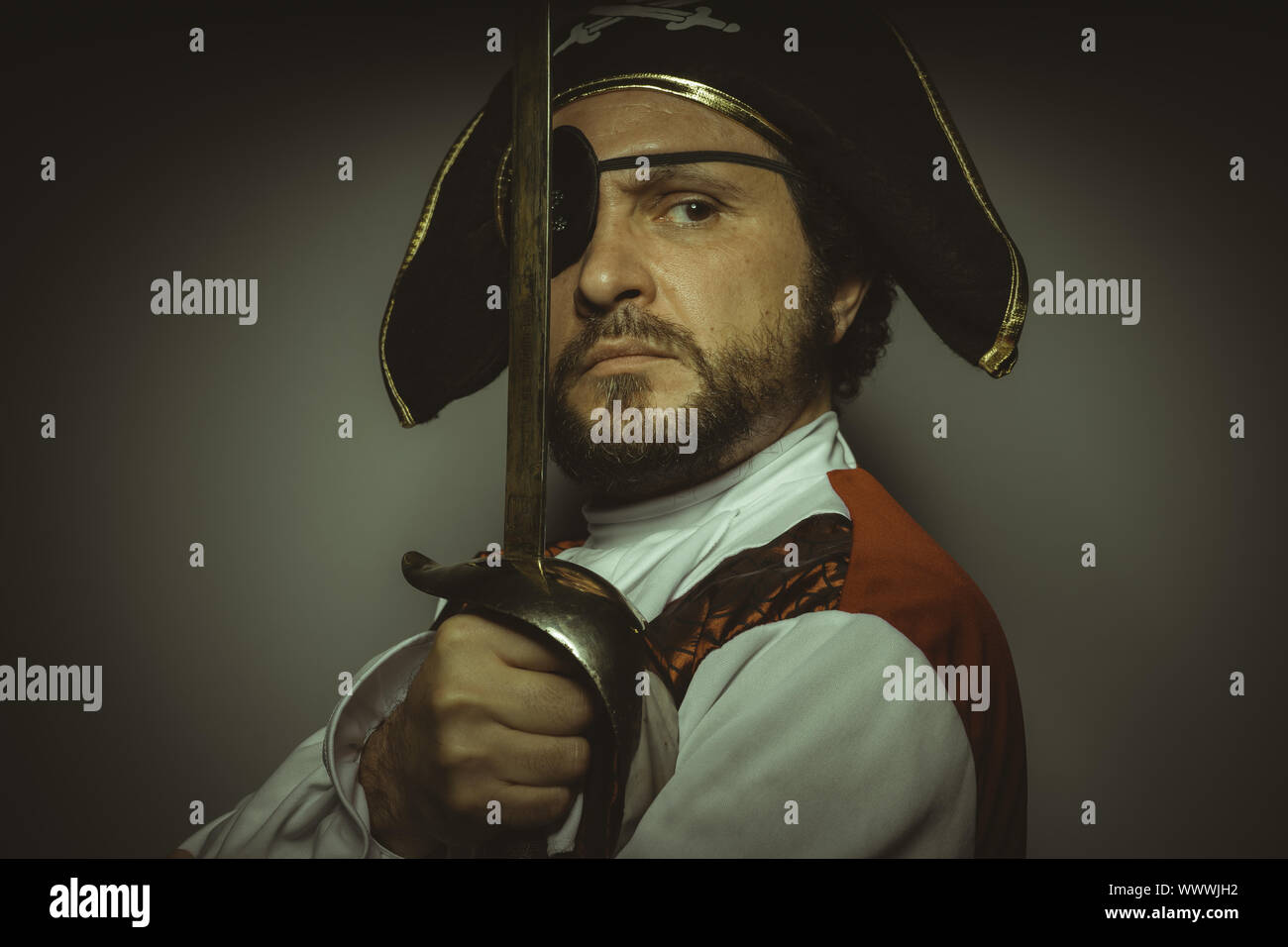 Pirate skull beard eye patch hi-res stock photography and images - Alamy