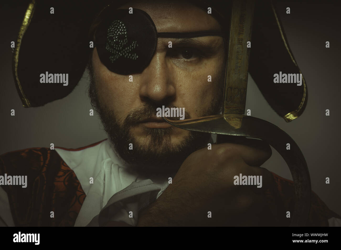 Pirate skull beard eye patch hi-res stock photography and images - Alamy