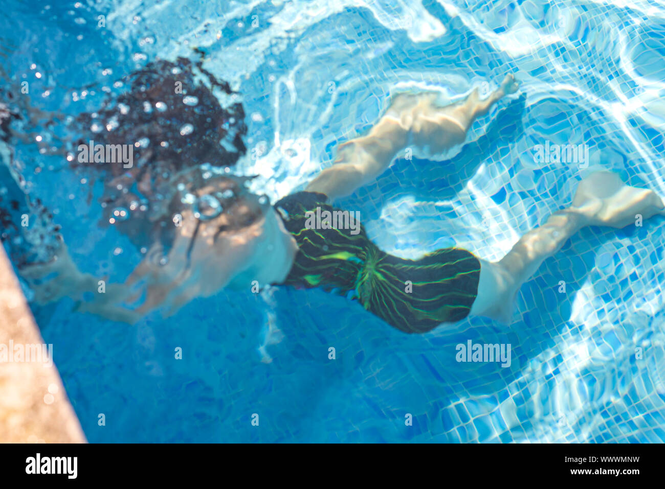Swiming with people hi-res stock photography and images - Alamy