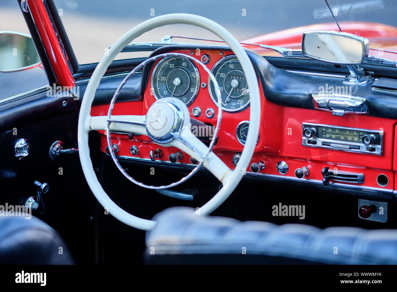 Mercedes 190 sl steering wheel view hi-res stock photography and images ...