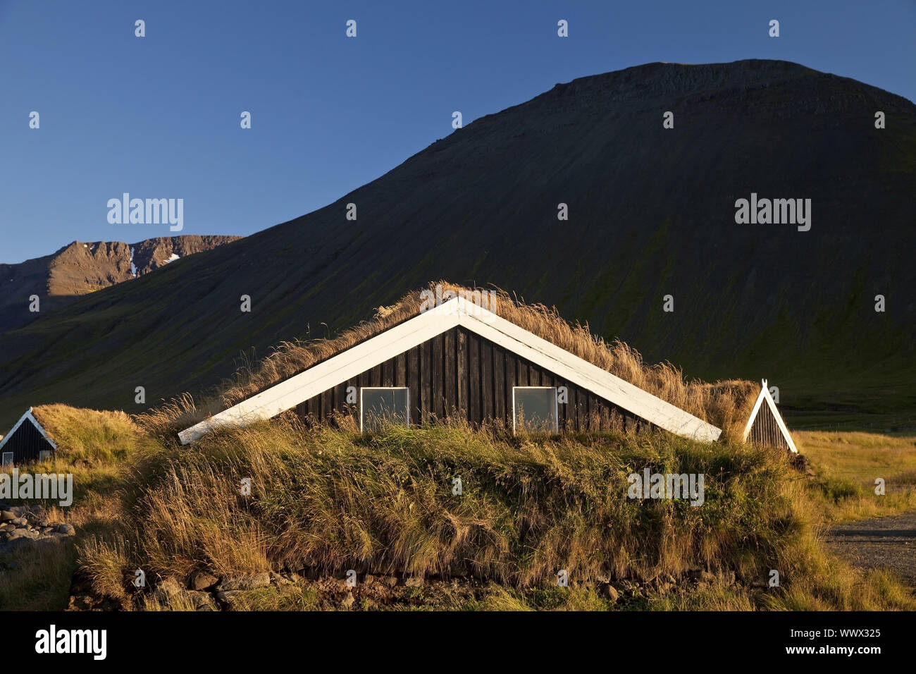 Wooden hut iceland hi-res stock photography and images - Alamy