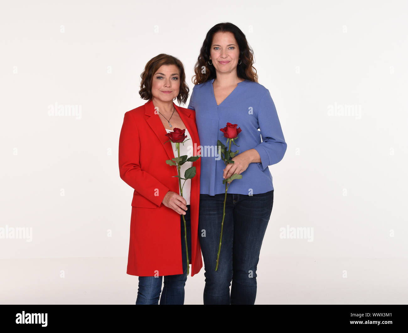 Hamburg, Germany. 16th Sep, 2019. Claudia Schmutzler (l) and Katja ...