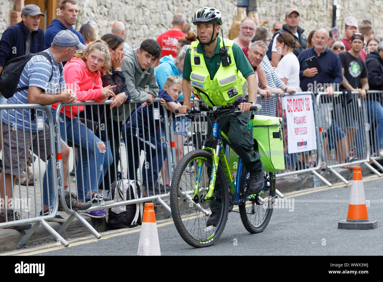 Tenby, UK. 15th Sep, 2019. Pictured: A paramedic on his mountain ...
