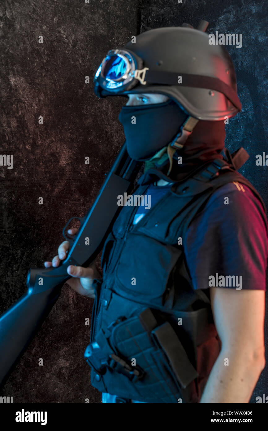 Bank robber balaclava hi-res stock photography and images - Alamy