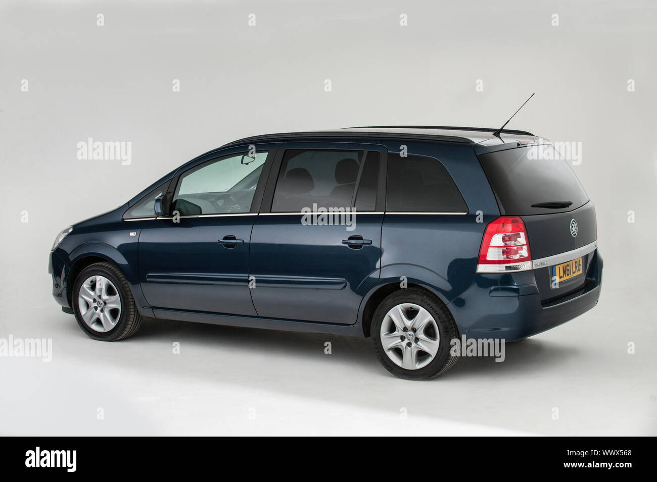 Vauxhall zafira mpv hi-res stock photography and images - Alamy