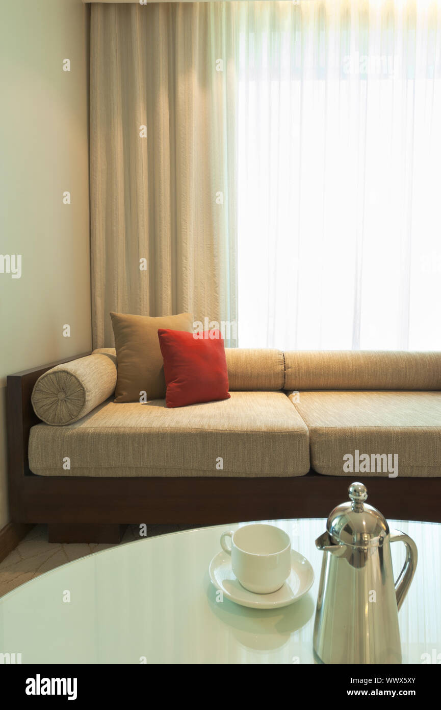 Sparse room hi-res stock photography and images - Alamy