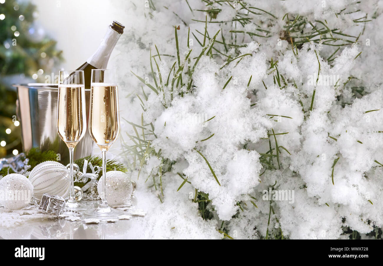 Festive season greetings hi-res stock photography and images - Alamy