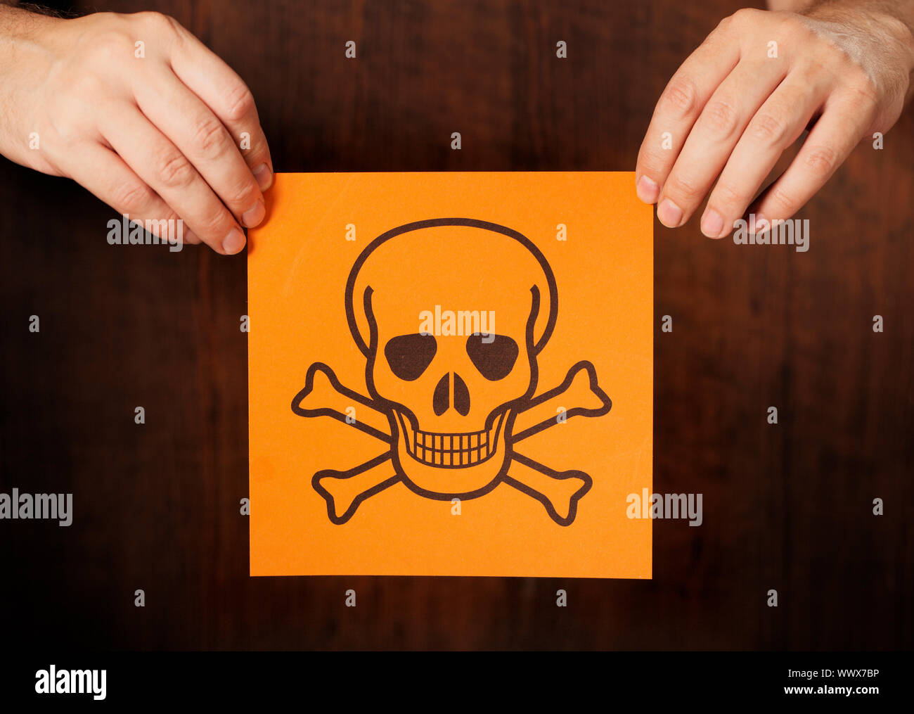 Warning sign beware fingers hi-res stock photography and images - Alamy