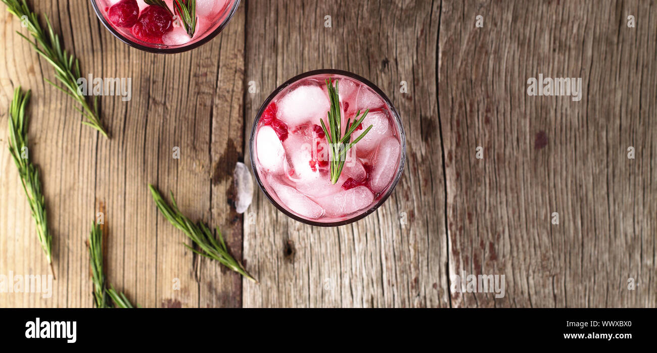 Refreshing light alcoholic cocktail Stock Photo - Alamy