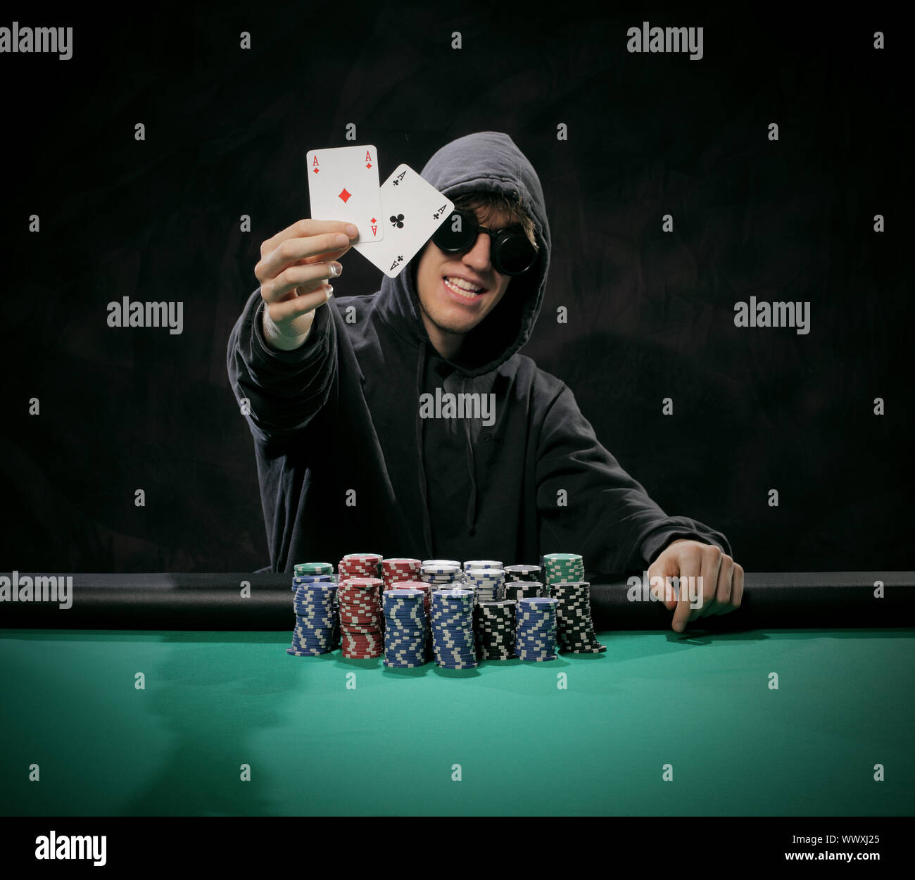 the winner of the tournament shows the winning cards Stock Photo - Alamy