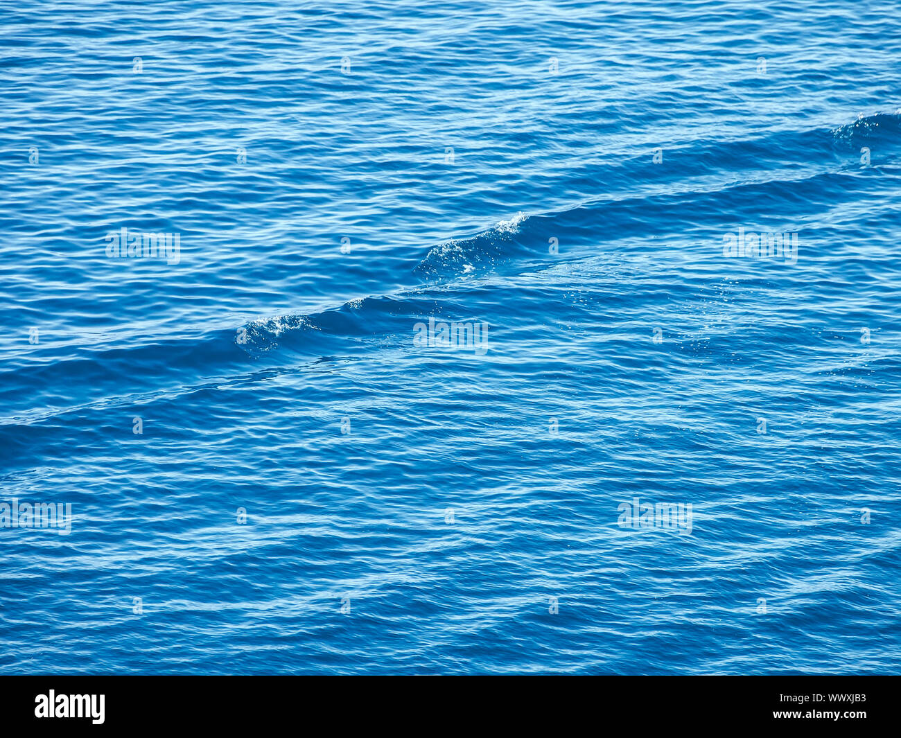An image of a beautiful blue ocean background Stock Photo - Alamy