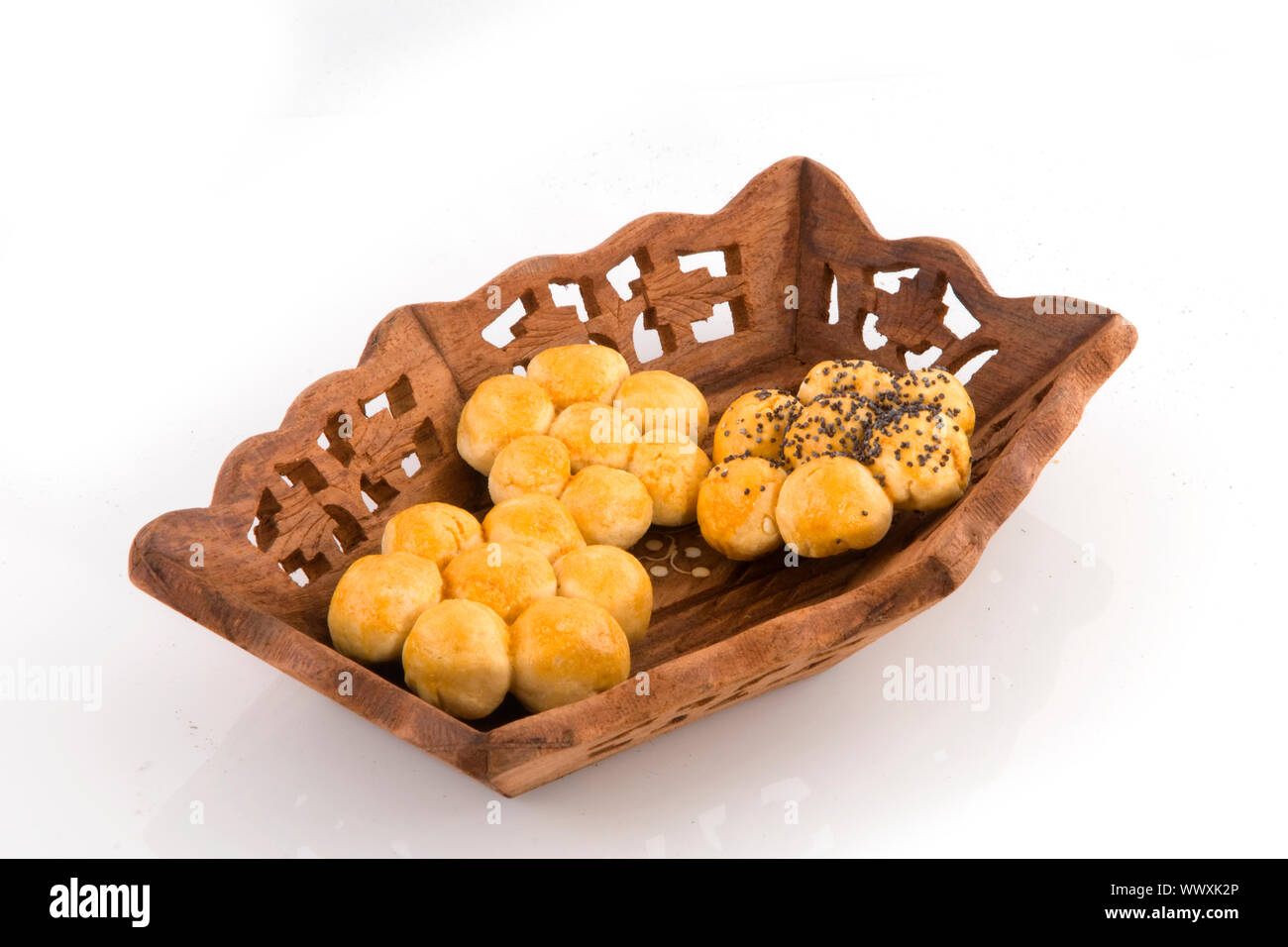 Basket luxury bread rolls hi-res stock photography and images - Alamy