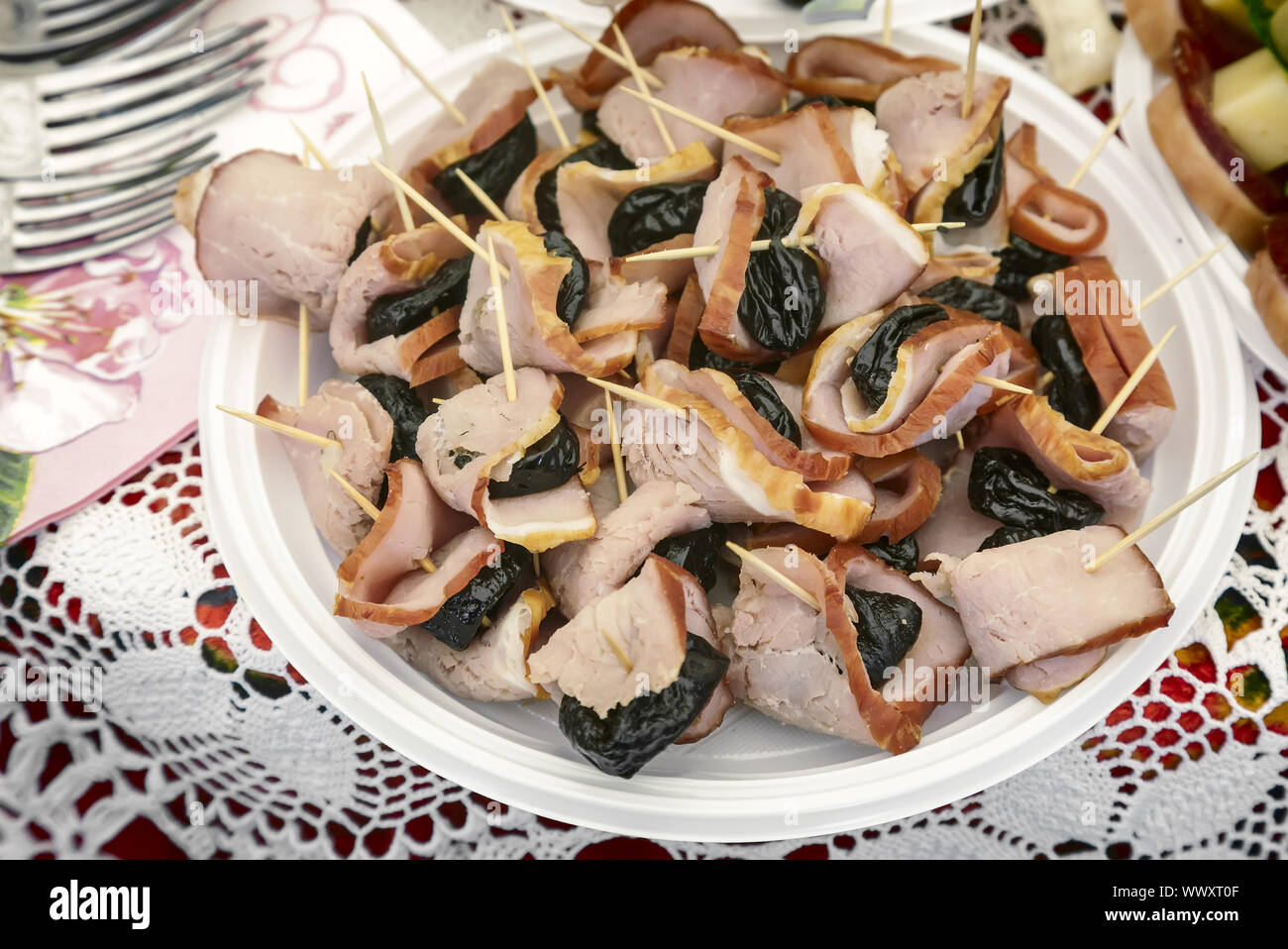 Ham beef plate hi-res stock photography and images - Alamy