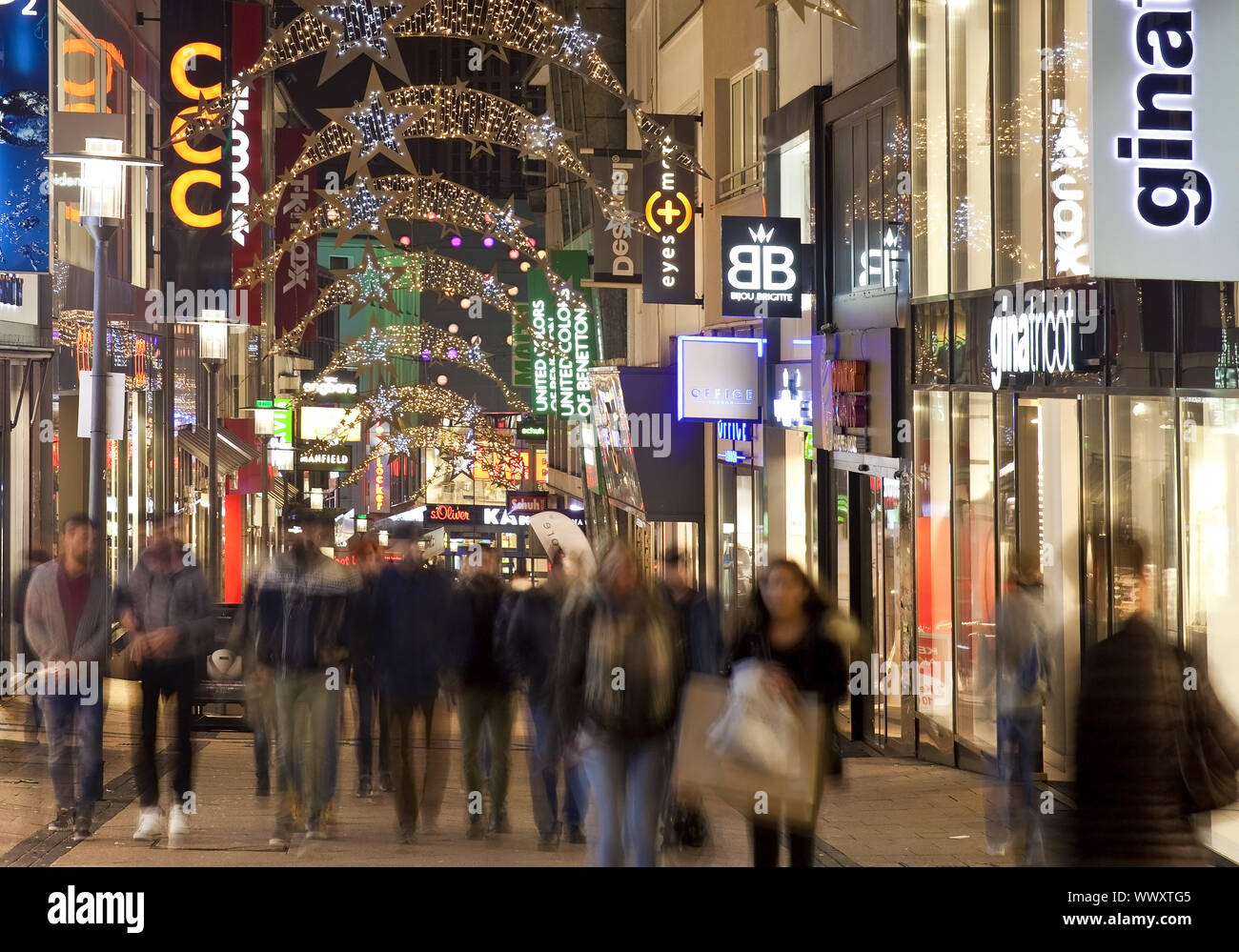 German shopping mall hi-res stock photography and images - Alamy