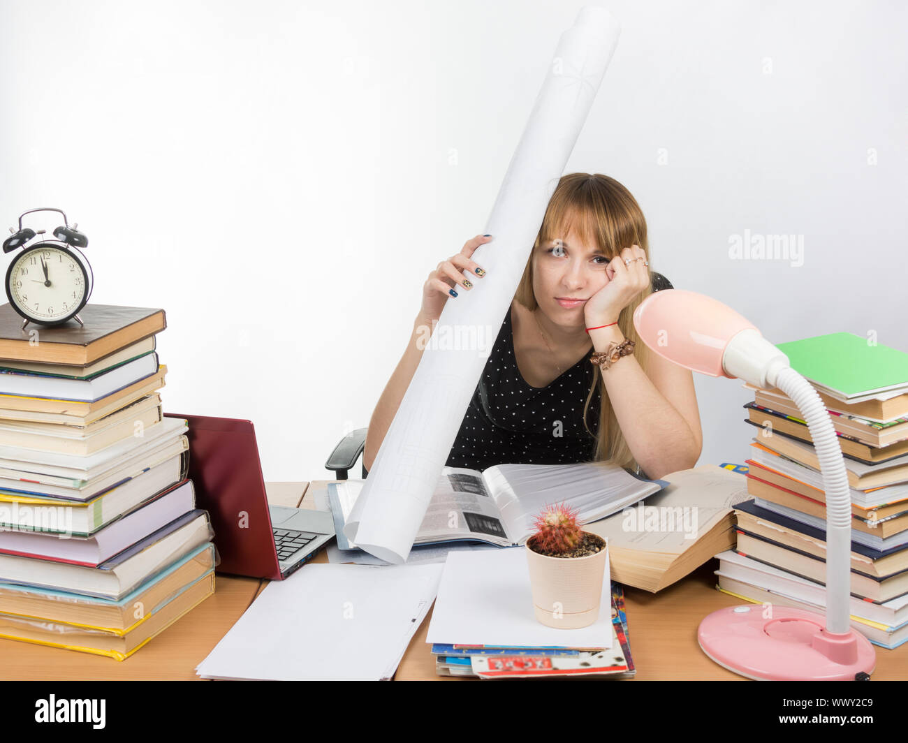 Tired table hi-res stock photography and images - Alamy