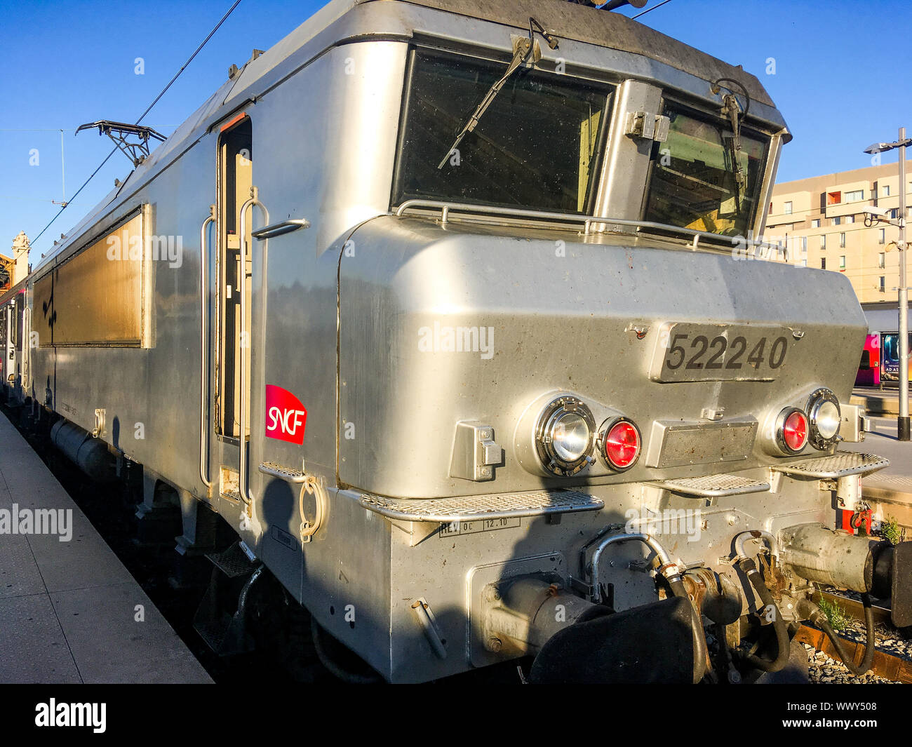 Ombres humaines hi-res stock photography and images - Alamy