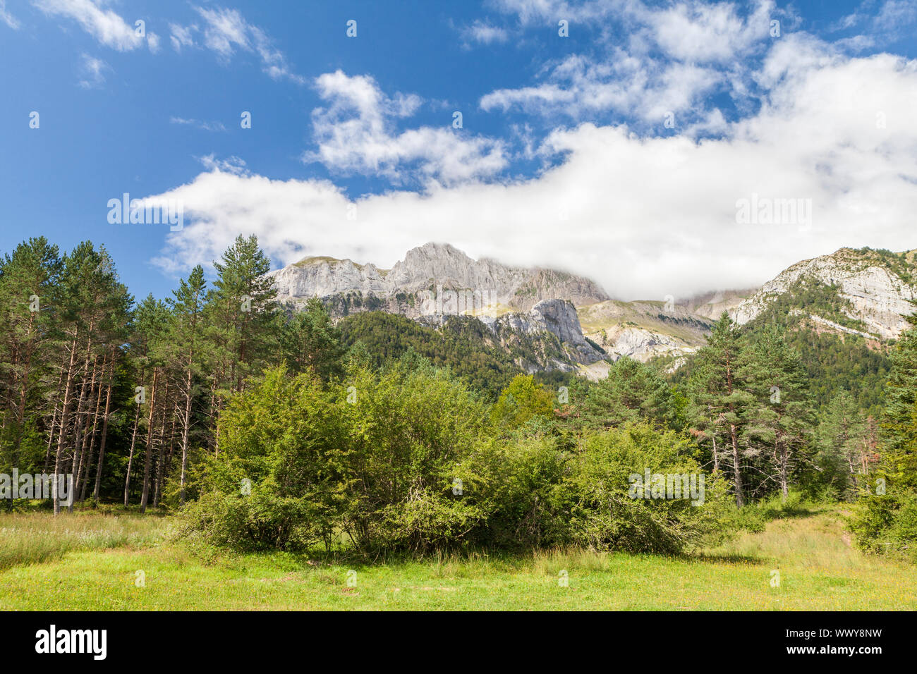 Hecho valley hi-res stock photography and images - Alamy