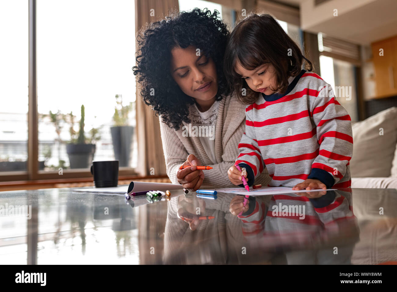 Coloring at home hi-res stock photography and images - Alamy