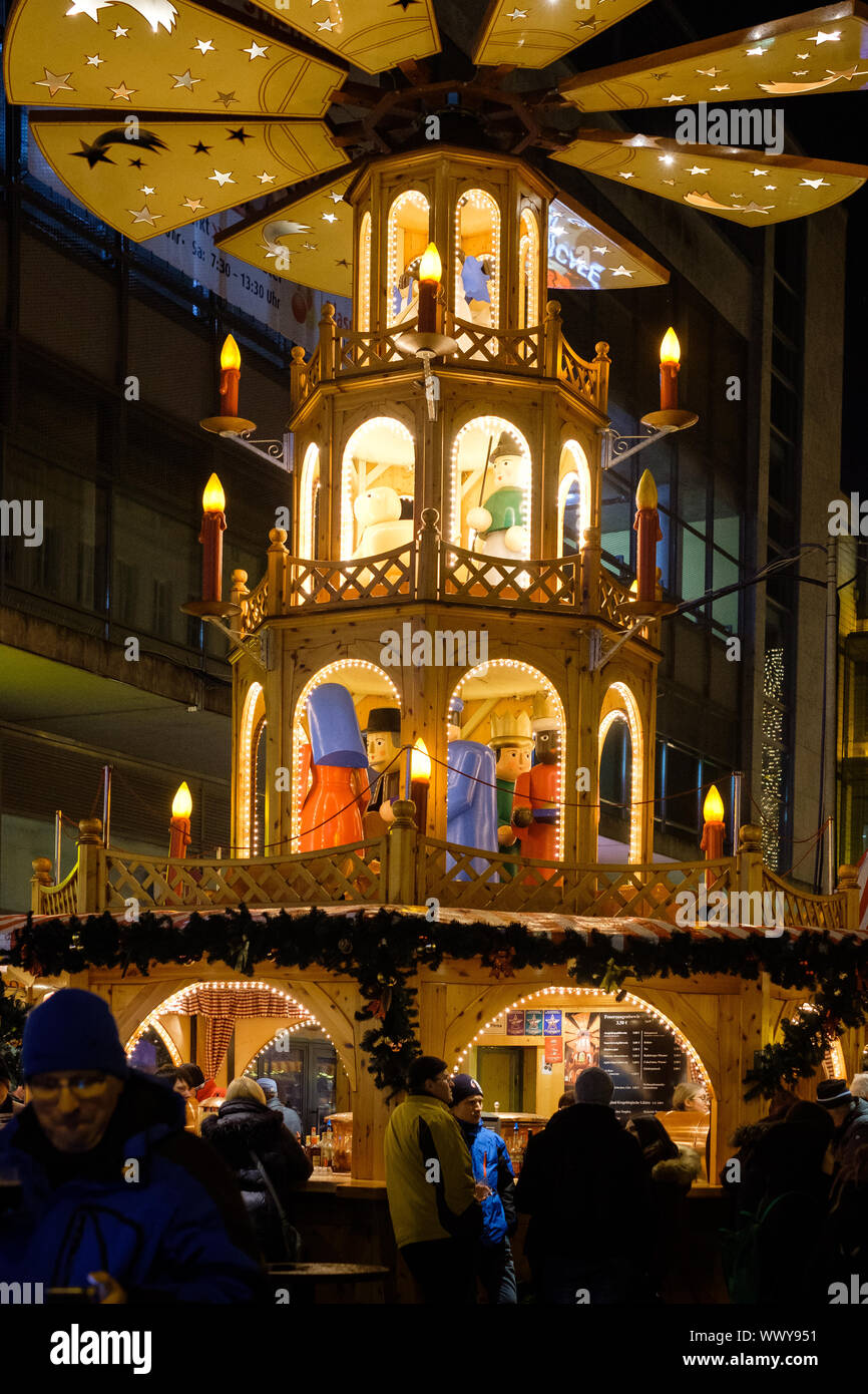 Magdeburg weihnachtsmarkt magdeburg christmas market hi-res stock ...