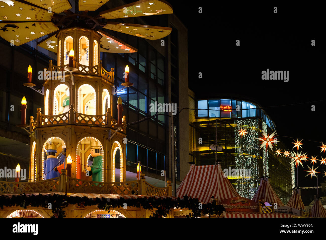 Magdeburg Christmas Market Stock Photo - Alamy
