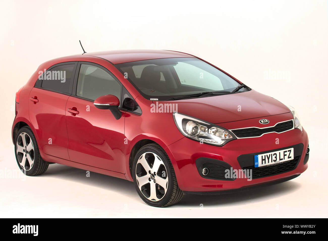 Red kia rio hi-res stock photography and images - Alamy