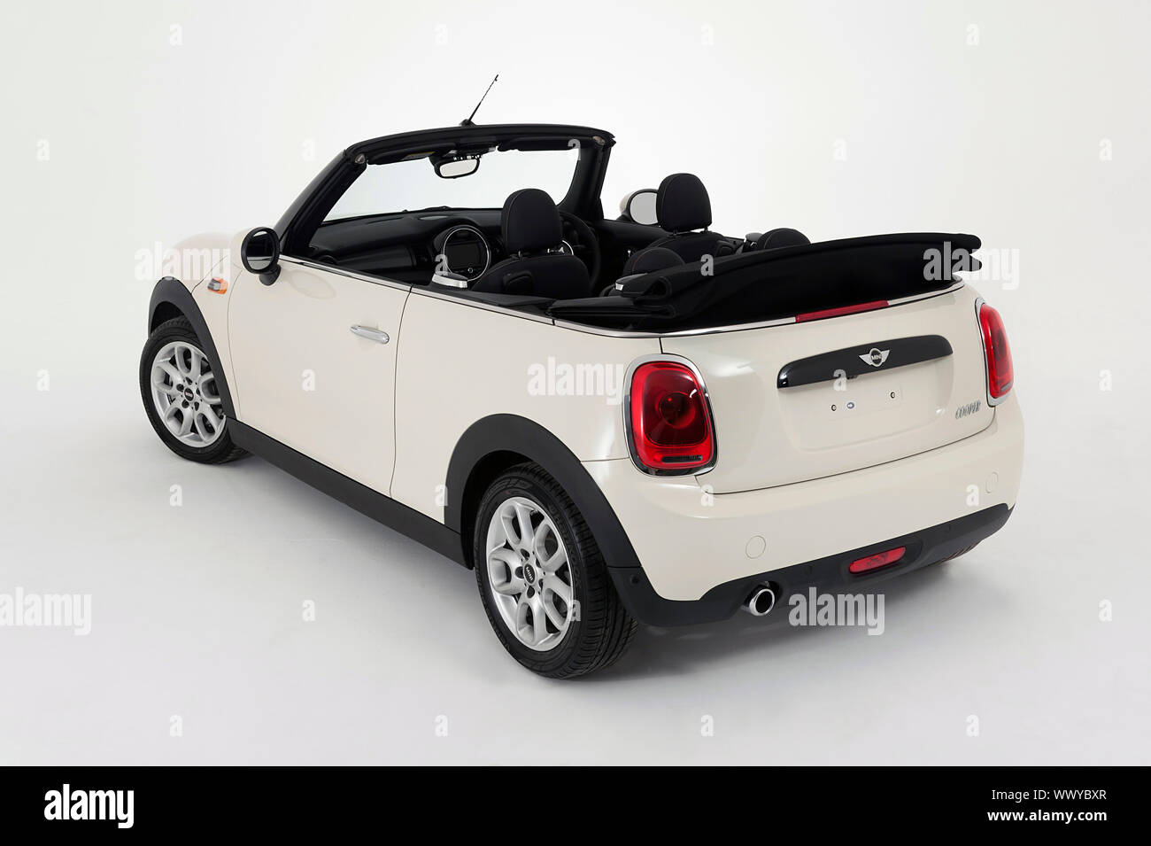 2017 Mini Cooper Convertible Stock Photo - Alamy