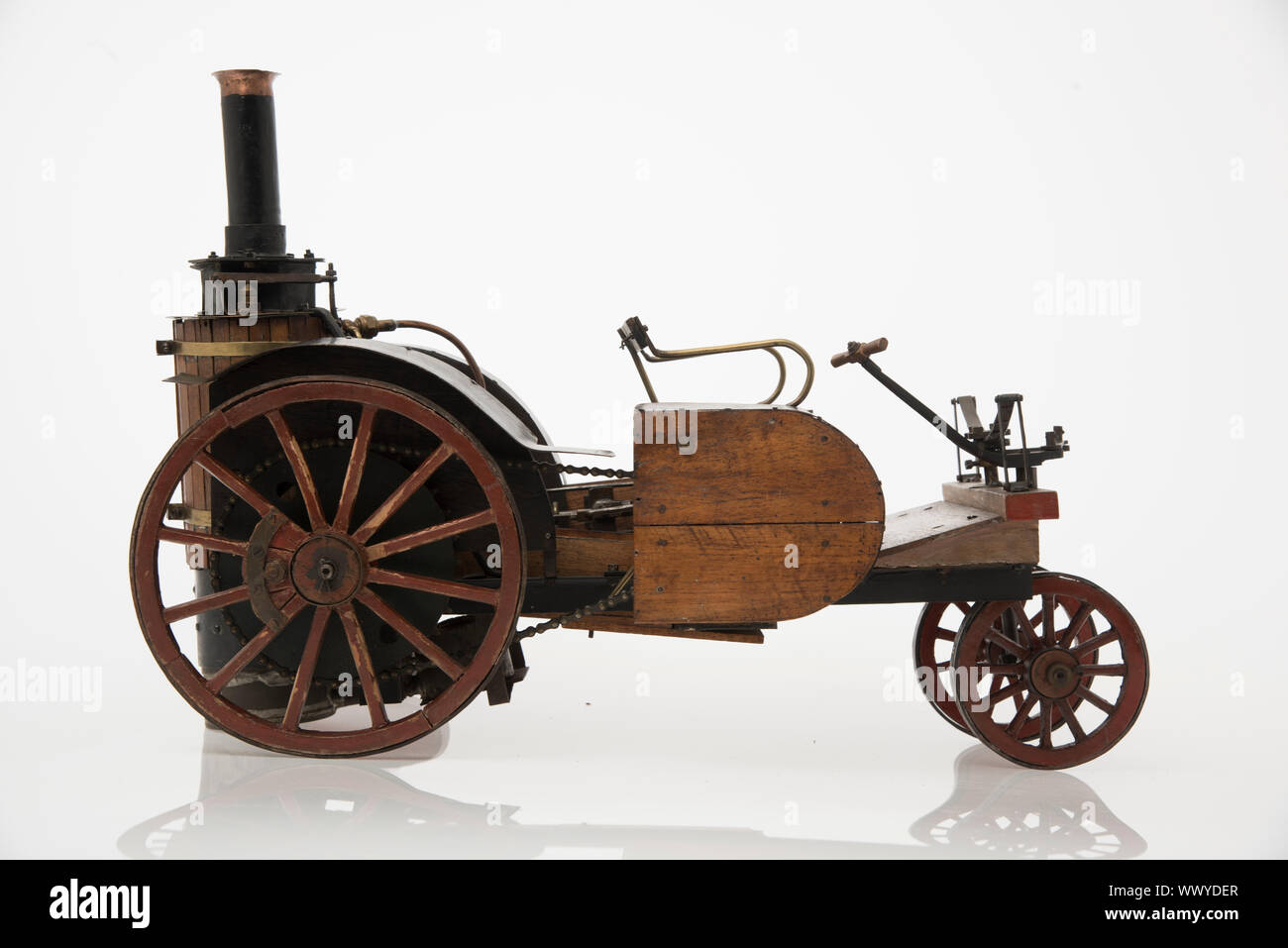 1868 Knight Steam carriage scale model Stock Photo - Alamy