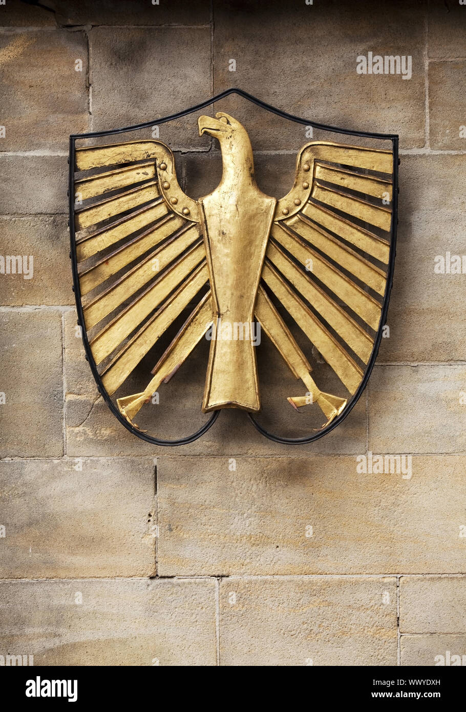 German eagle symbol federal republic hi-res stock photography and ...
