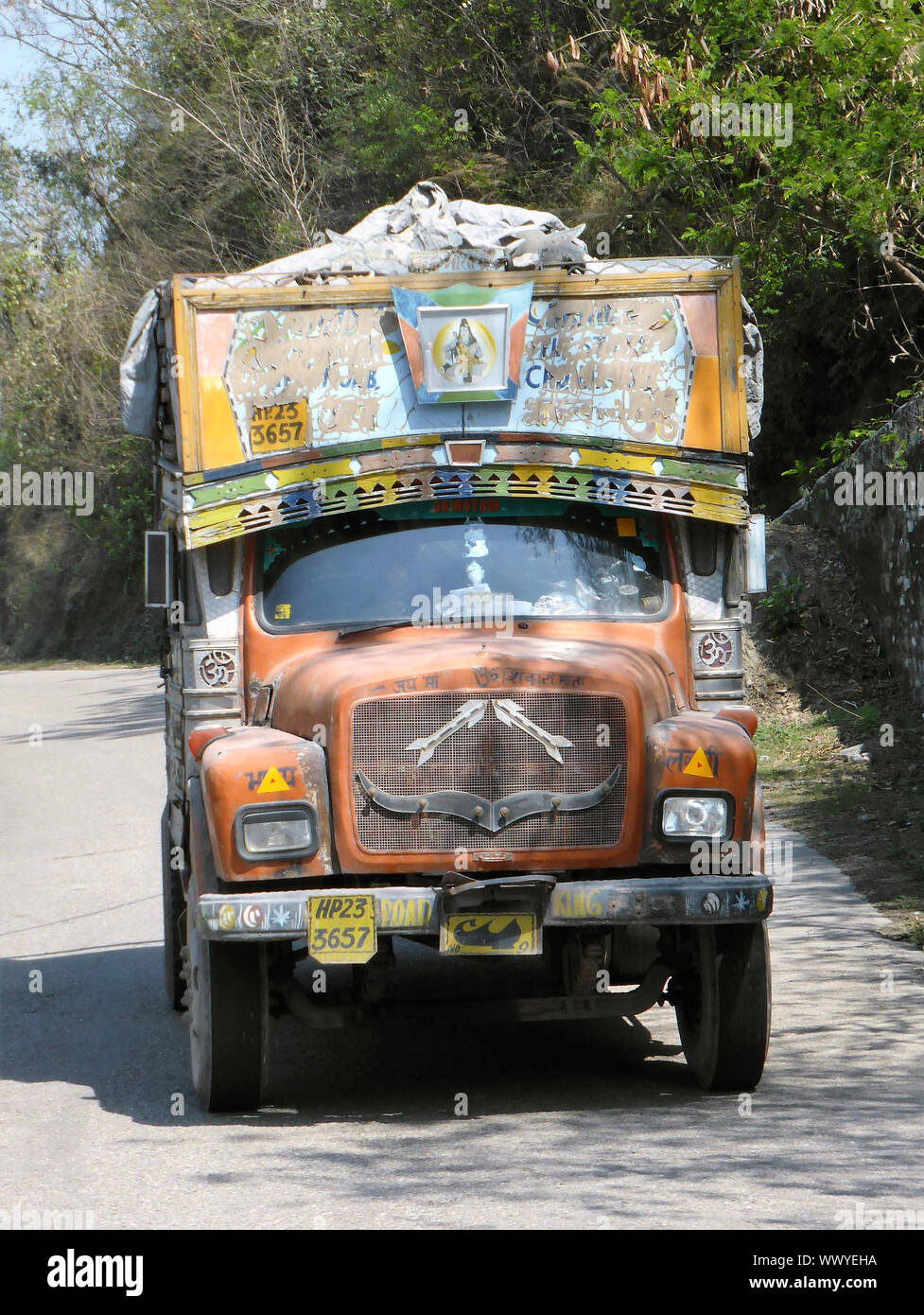 Colourful Indian lorry on road in India Stock Photo - Alamy