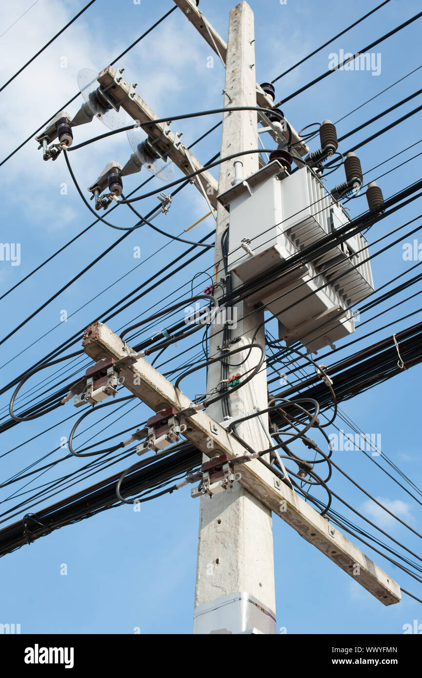 Mess of wire and cable clutter on electric pole Stock Photo - Alamy